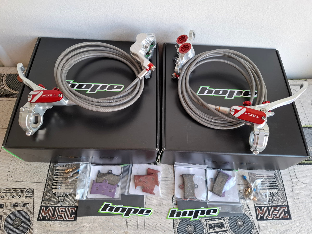 Set de Frenos HOPE Tech 4 V4 Silver/Red – Harder Bike Store